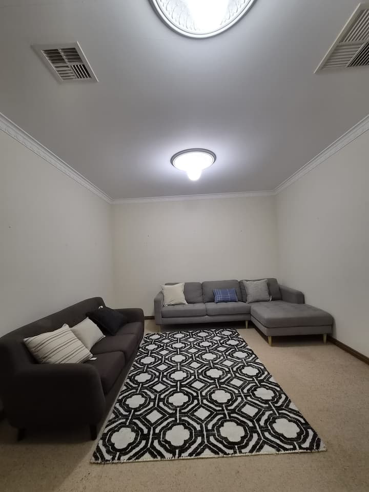 Quiet Family Home Near Adelaide Cbd | Myrtle Bank - South Australia