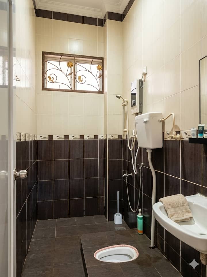 The Aafiyah Suite: Homestay @ Heart Of Muar - Muar