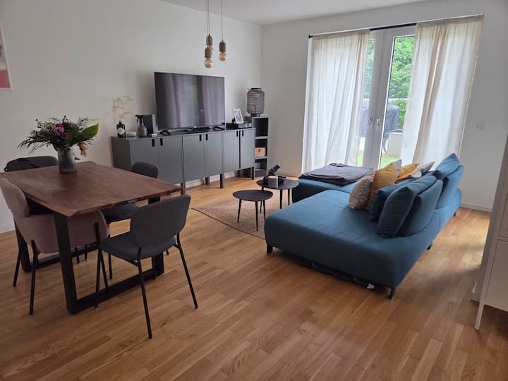 Gemütliche Wohnung Mit Garten & Tg-stellplatz - Cologne