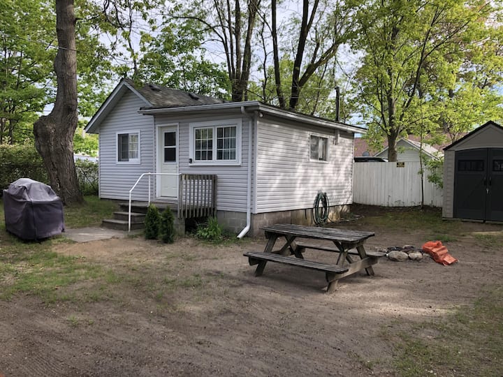 Medium Cottage, 2 Min Walk To Beach, Bcc #3 - Wasaga Beach