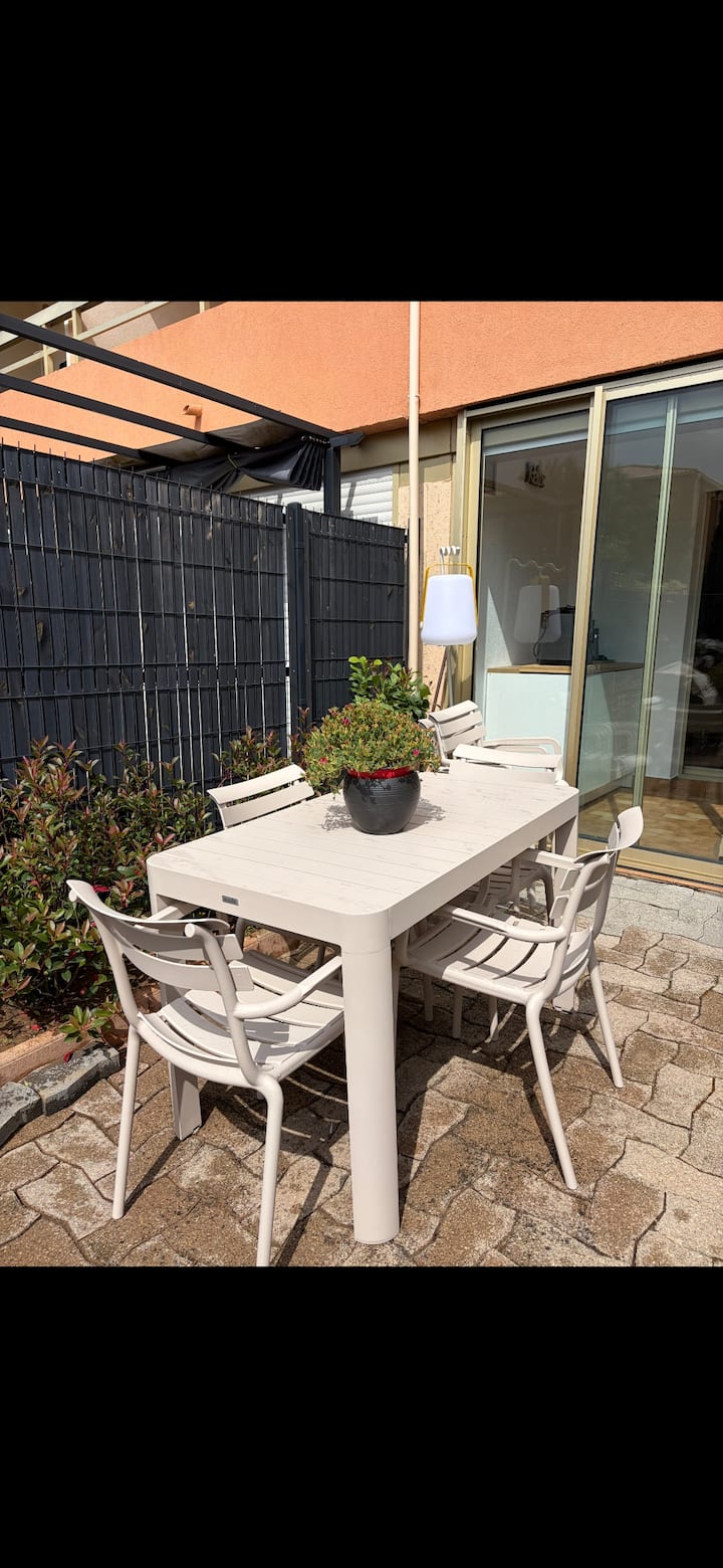 Grand Studio Complètement Restauré - La Londe-les-Maures