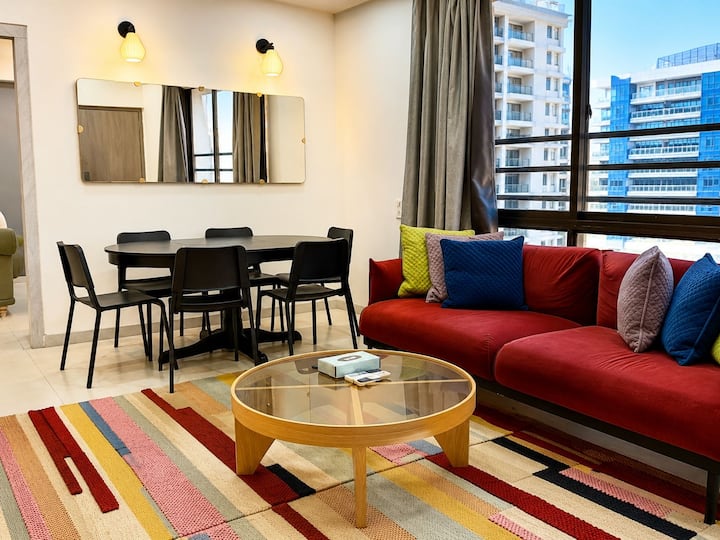 3 Bhk Flat Off Linking Road Bandra West - Mumbai
