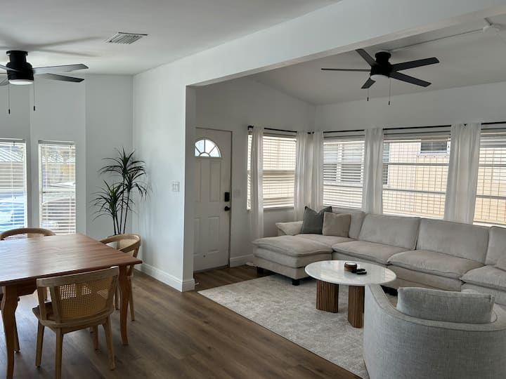The Nest At Nettles - 2 Bed 1 Bath - The Bahamas
