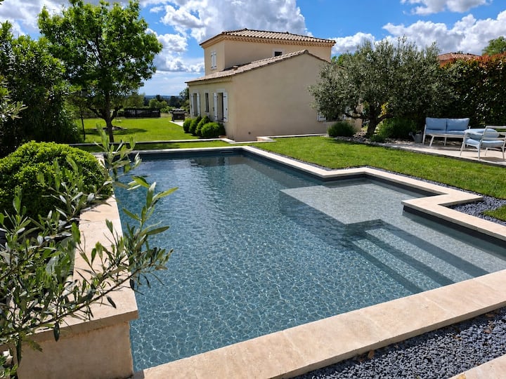 Villa Climatisée Avec Piscine Et Jardin - Le Thor