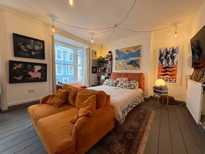 Artist's House In Aberystwyth - Aberystwyth
