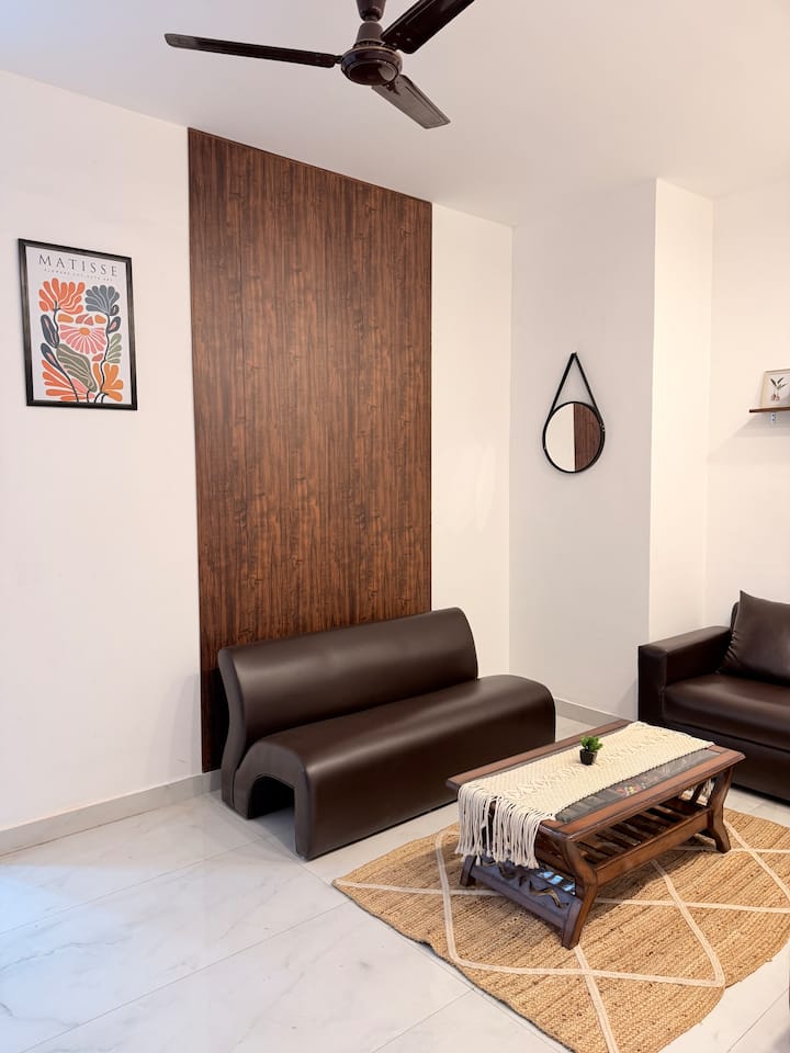 Timil House | 2bhk Cinema | Friends & Family - Zirakpur