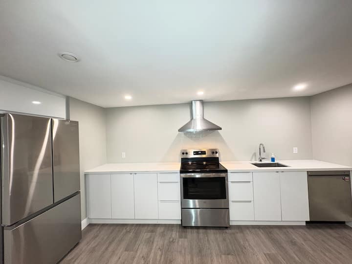 Niagara Executive Suite - Sleeps 4 - St. Catharines