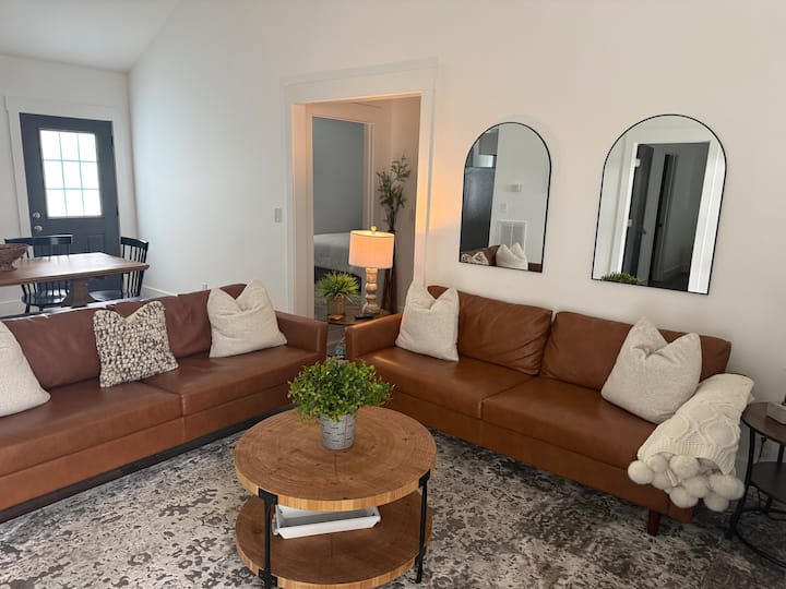 Corporate 3br House | Fast Wi-fi | Week&month Stay - Dalton, GA