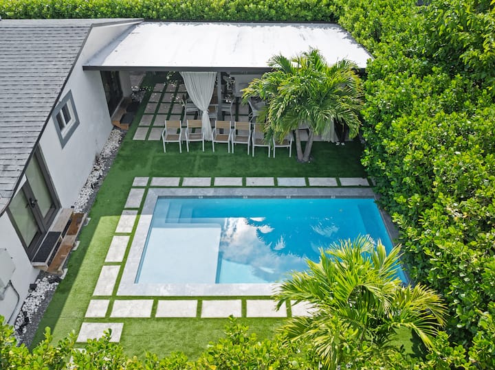 Best Miami Pool House (Hosts Up To 20+ Guests) - Miami, FL