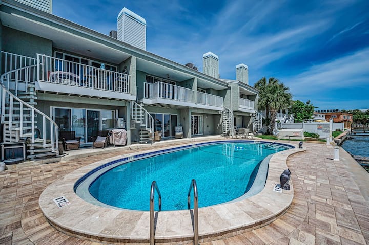 Bayside Escape On The Intracoastal Water - Indian Rocks Beach, FL