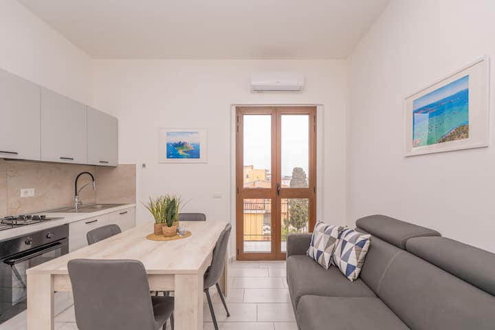 Casa Vacanze Fronte Lungomare A Olbia - Olbia