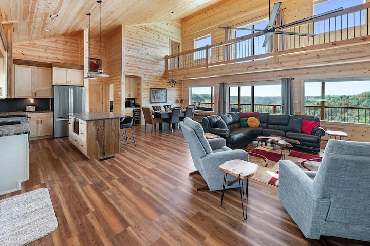 Skybox Cabin | Panoramic Gorge Views + Hot Tub - États-Unis