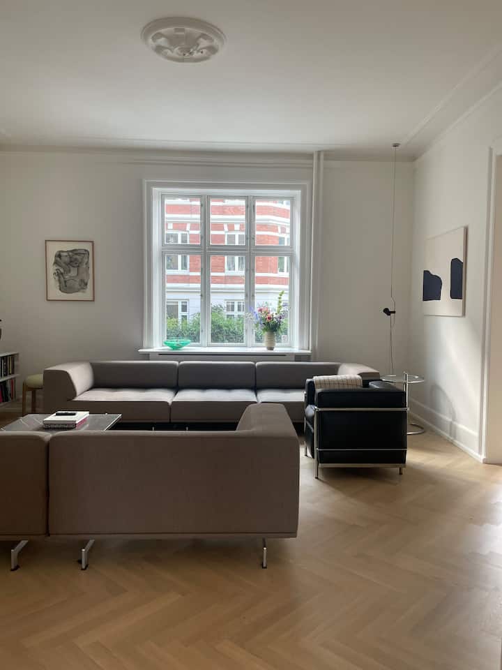 Architect’s Family Home W/ Terrace Near The Lakes - Copenhague
