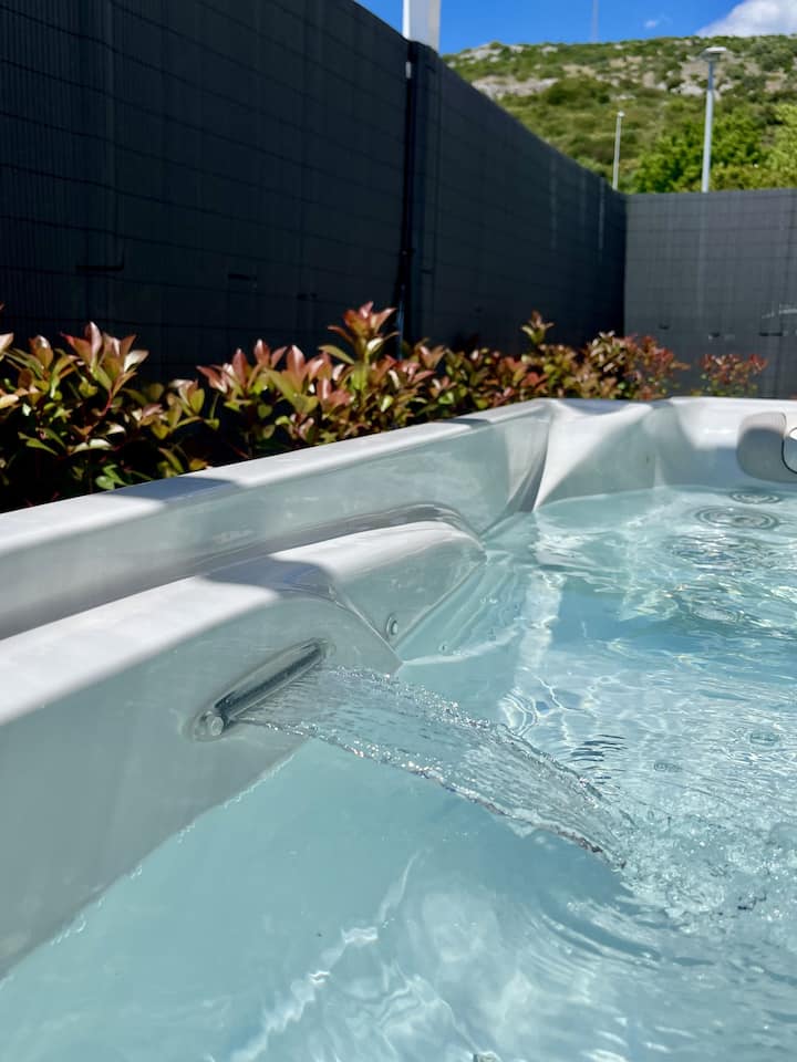 Private Spa Garden Apartment • Jacuzzi & Pool - Trogir