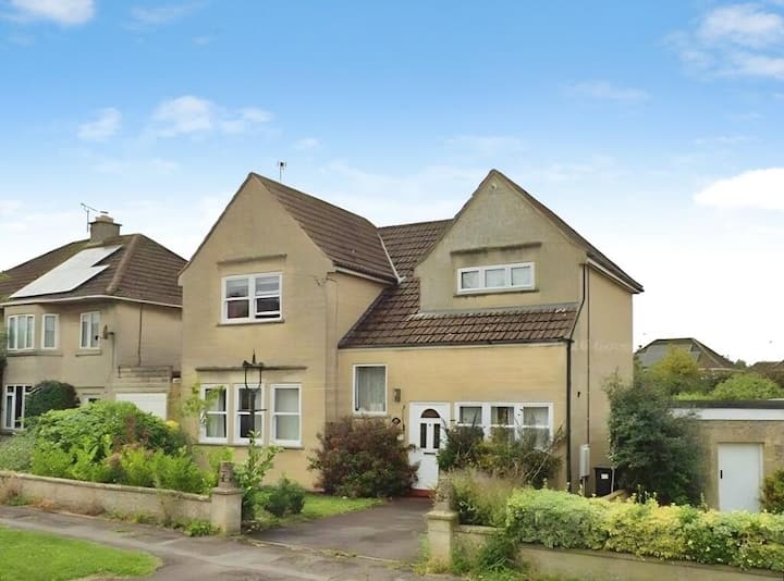 Lovely Family Home In Amazing Bath - Bath