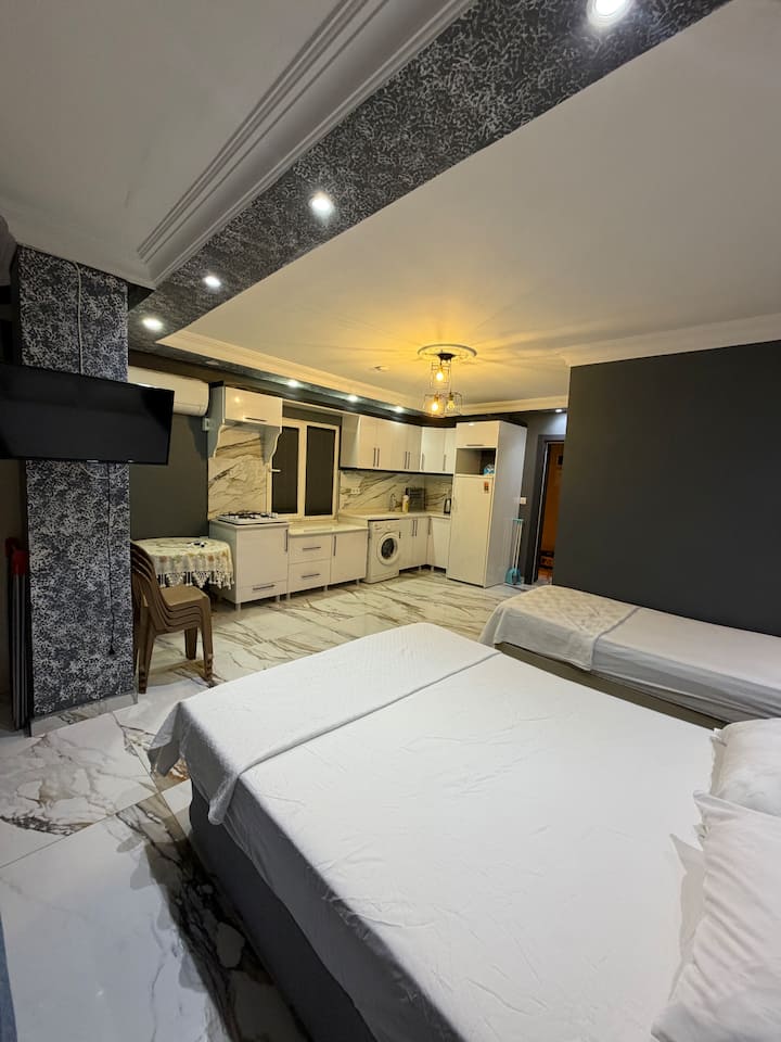 Altınkum Merkezde Denize 100 Metre Lüks Daire - Didim