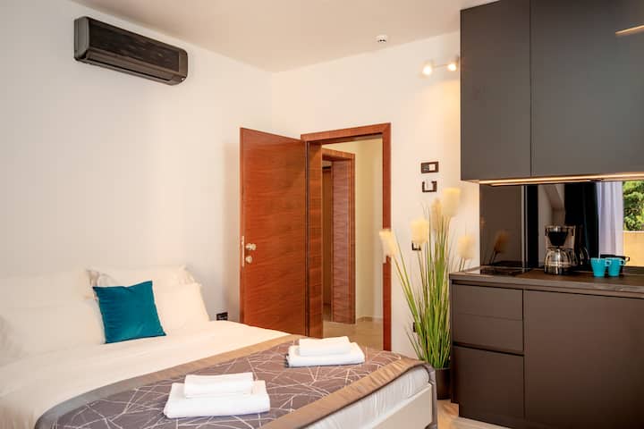 Comfort Studio Apartment With Shared Pool - Bol