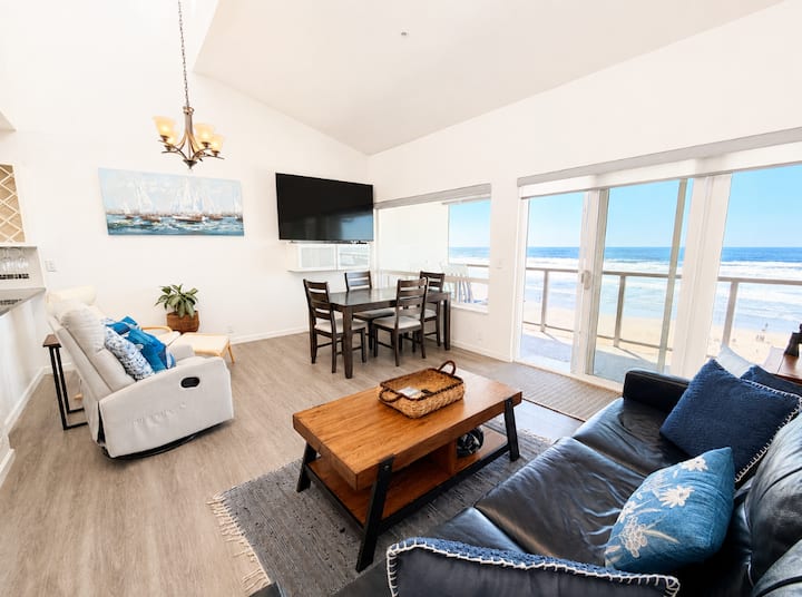 Nye Sands Condo | Oceanfront + Beach Access - Newport, OR