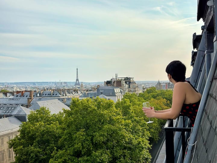 Montmartre Magic: Iconic Views , Cozy Stay - Paris
