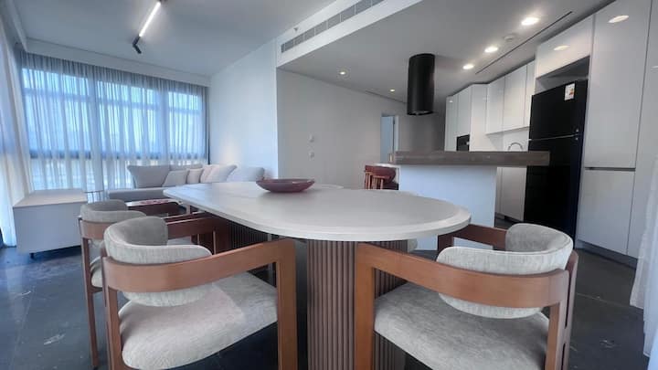 Brand New Fully Furnished 2-bedroom Quasar Tower - Beirut