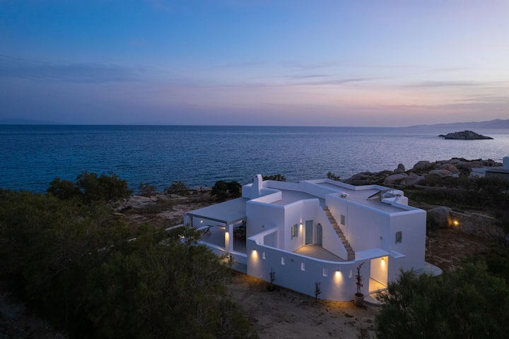 Acron Vigla Elegant,5-bedroom Seafront Home - Naxos