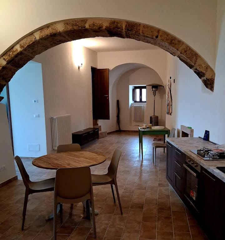 Incantevole Appartamento In Palazzo Storico - Campo Imperatore