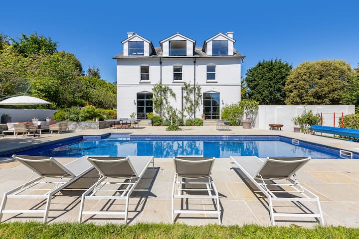Victorian Home With Pool, Annexe & Acre Of Gardens - Devon