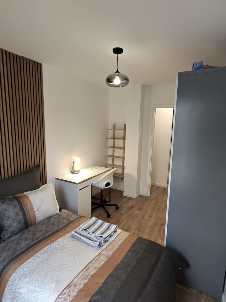 Chambre Cosy Dans Un Appart Rénové - Cergy 3 - Cergy