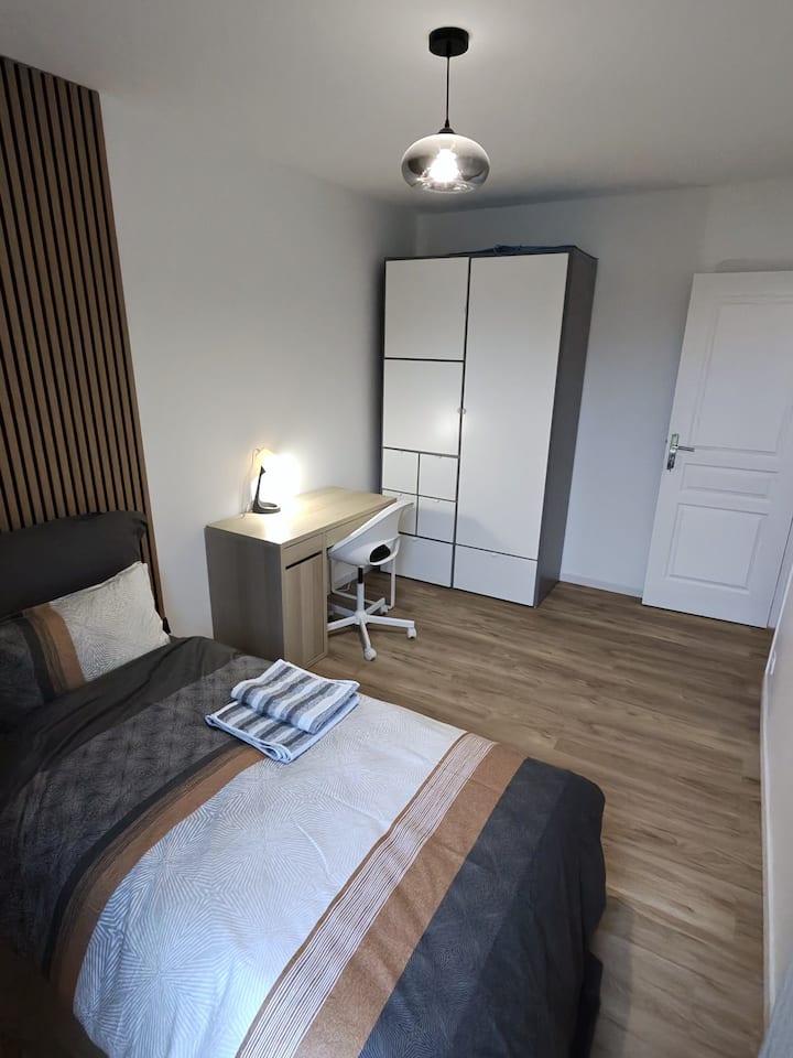 Chambre Cosy Dans Un Appart Rénové - Cergy 4 - Pontoise