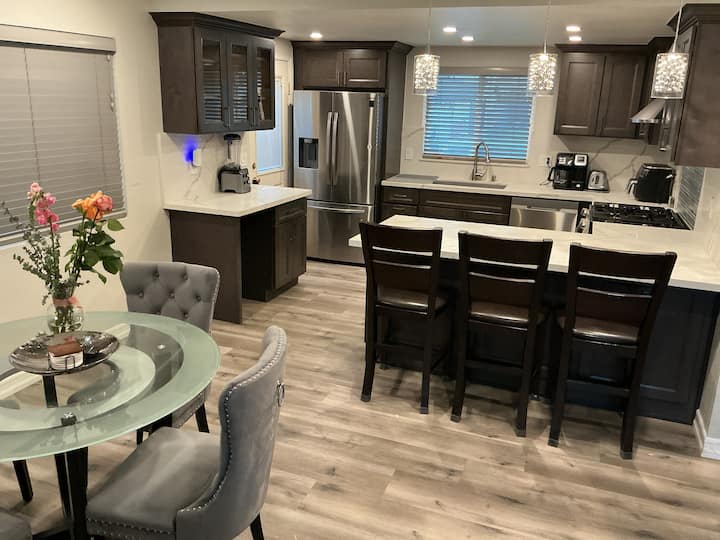 Spacious Home Near Dignity Center And Sofi Fifa. - Long Beach, CA