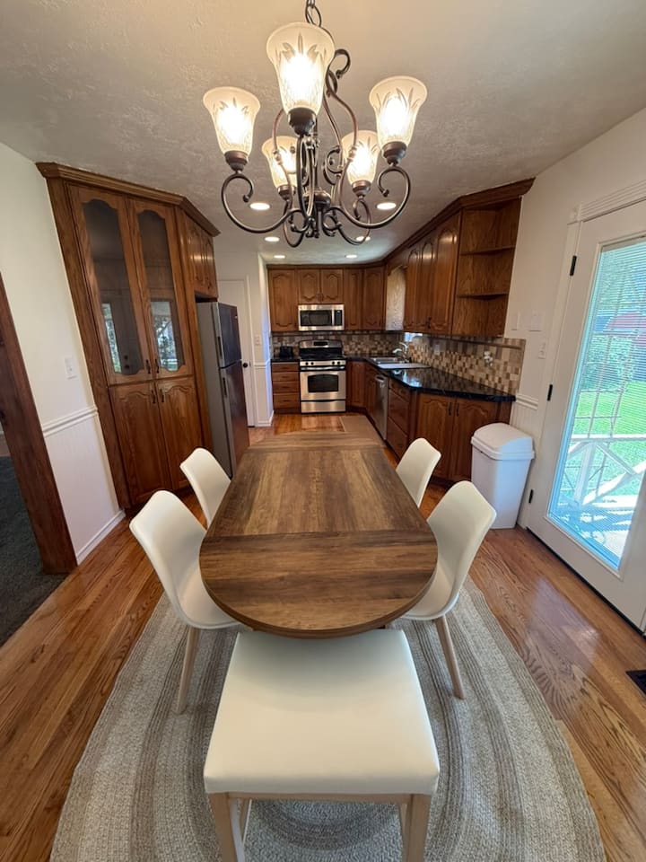 Cozy 4 Bed Orem Home - Provo, UT