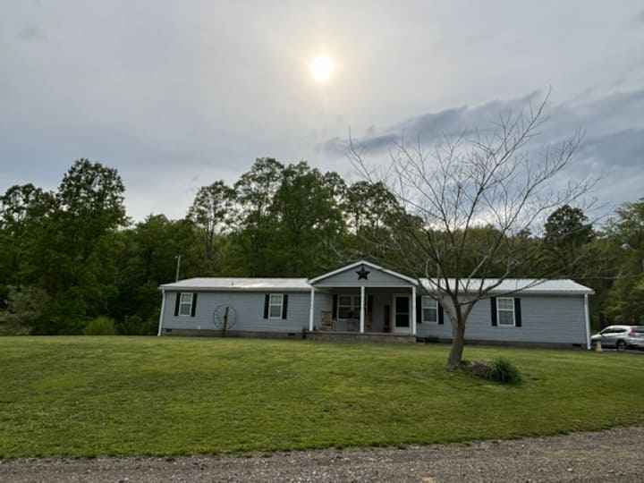 Glouster- Family Friendly Retreat Near Burr Oak - Burr Oak State Park, Glouster