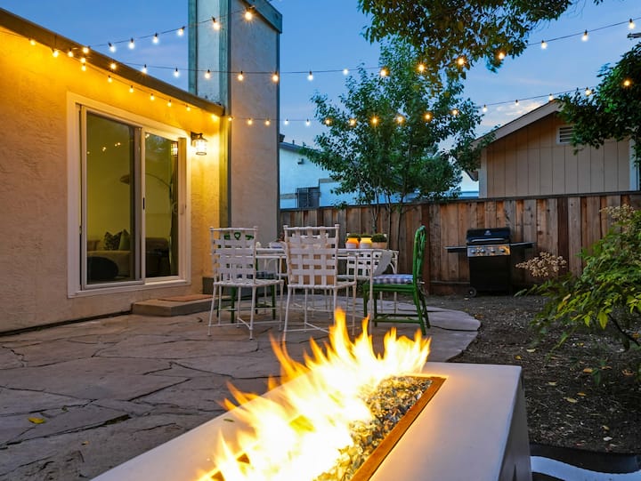 Luxury 2bd/2ba Near Bart With Backyard Bliss - Concord, CA