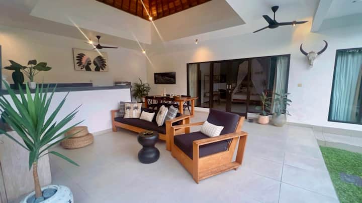 Impian Villa 2bd Villa In The Heart Of Seminyak - Seminyak