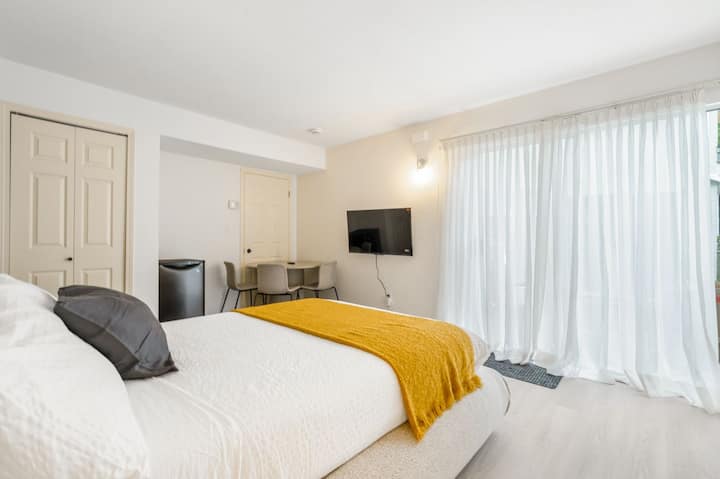Morpole Newly Reno'd 2br  | Private Entry+laundry - Vancouver