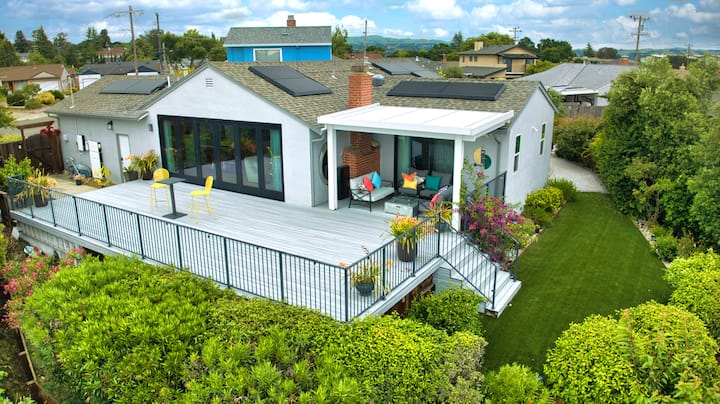 Luxury Bayview Home W/ Expansive Patio & Yard 2430 - Castro Valley, CA