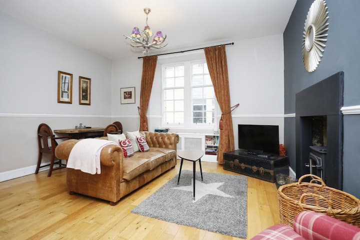 Boutique Edinburgh Flat Steps From The Castle - Edinburgh