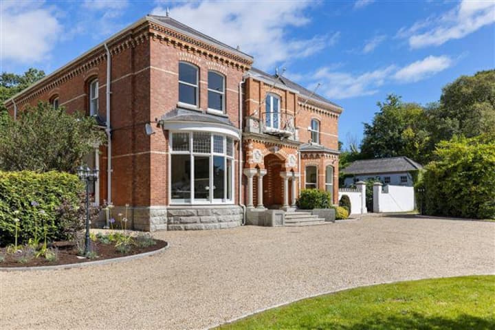Private Luxury Period Estate Near Dublin - Bray