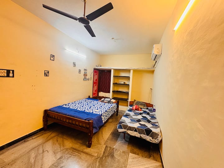 Bg Homestay | Railway Jn | Meenakshi Temple - Madurai