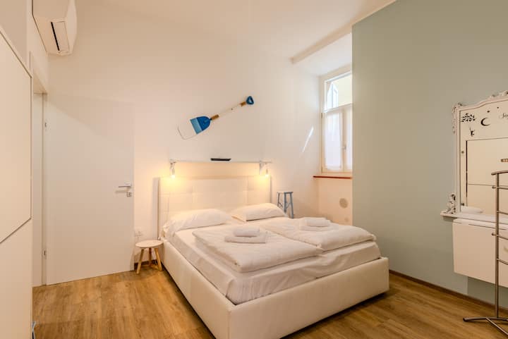 Patio Oliari, Central And Quiet, With Prkng Space - Riva del Garda