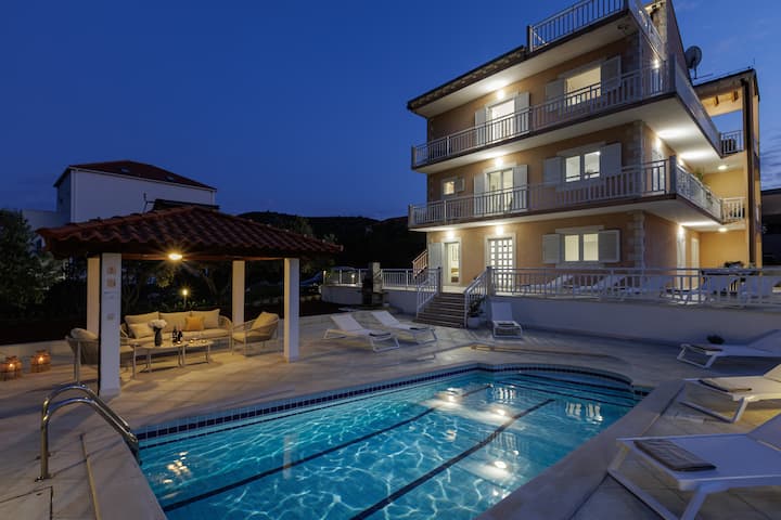 Apartments Villa Olea Solis-2 Bed/apt Shared Pool - Cavtat