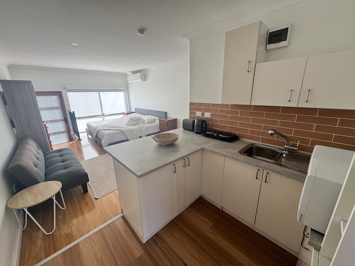Modern, Cozy & Spacious Private Studio - Saint Andrews