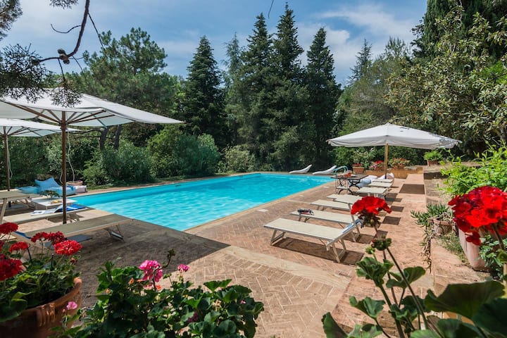 Villa Olimpia: Storia, Piscina E Natura A Pesaro - Pesaro