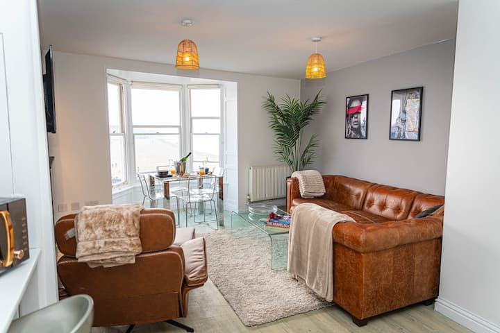 Stunning 2br Seafront Flat By The Beach In Margate - Westgate-on-Sea