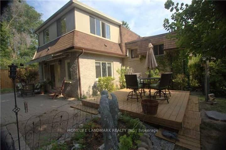 Storybook 3bedroom Farmhouse: A Hidden Gem Toronto - Pickering