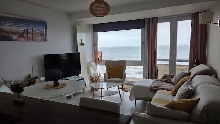 Studio Avec Vue Sur Mer + Une Chambre. - Koksijde