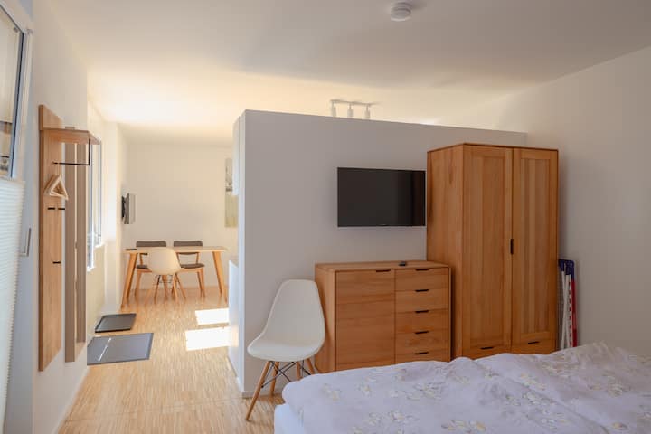 A Modern, Stylish Flat With A Terrace - Hechingen