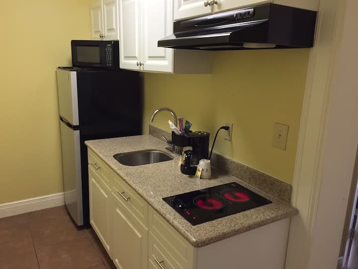 2q Efficiency | Ramada South Padre | Free Parking - South Padre Island