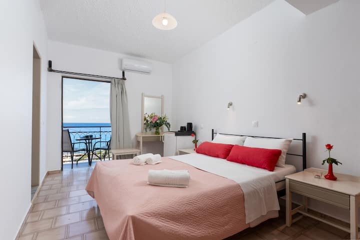 Stay In Falassarna - Room No. 2 - Кисамос