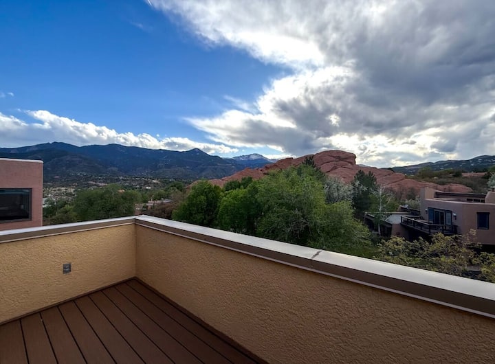 Garden Of The Gods Getaway | Decks & Views - Colorado Springs, CO